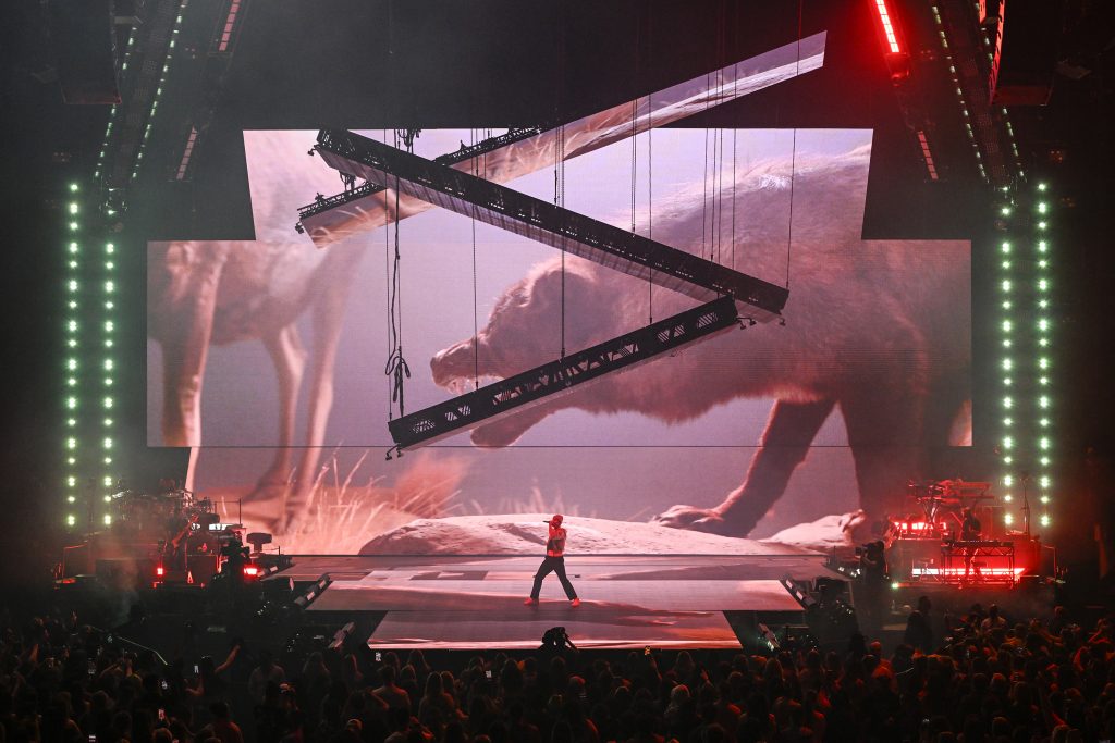 Justin Bieber’s Justice World Tour Resumes July 2022 with Support from ...